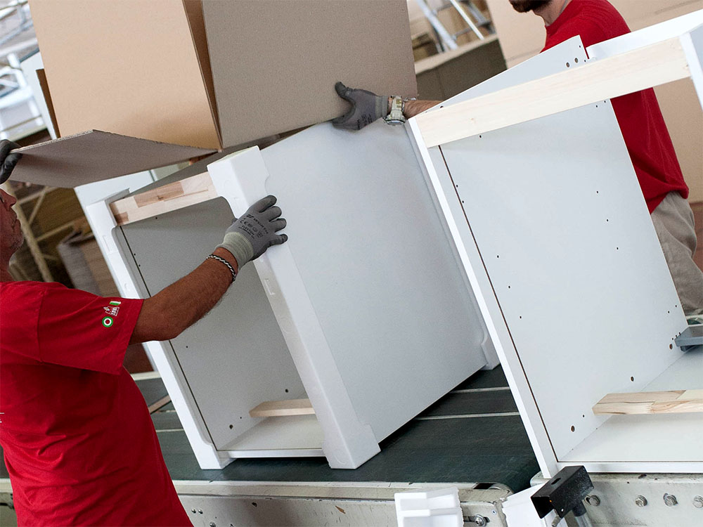 Corner blocks and end caps - Isopak Group